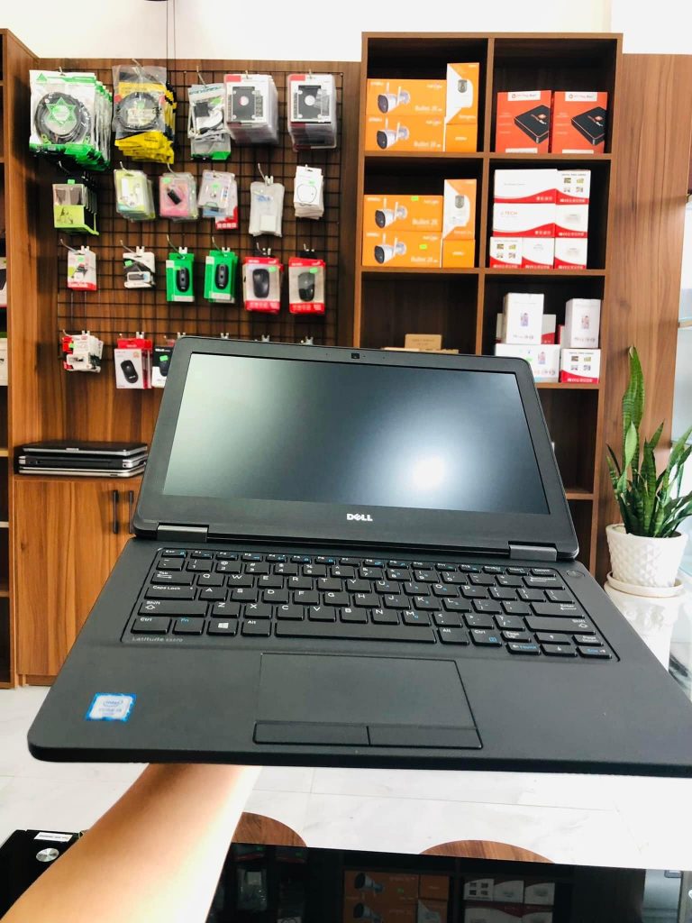 Laptop Dell Latitude E5270 i5-6200U/Ram 8G/SSD 256G/12.5"HD
